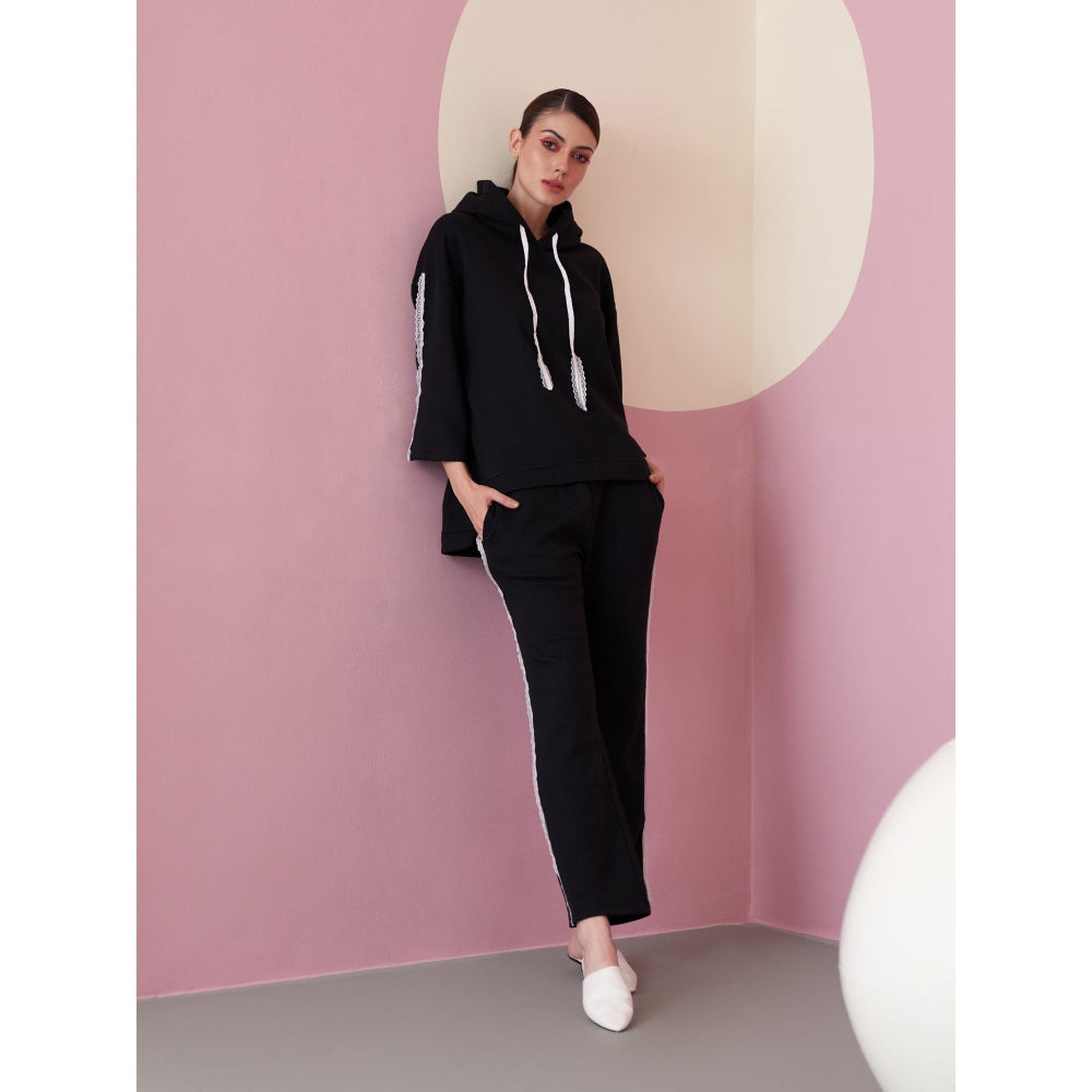 Sttavoss Bianca Co-Ord - Black (Set Of 2) – Nykaa Fashion