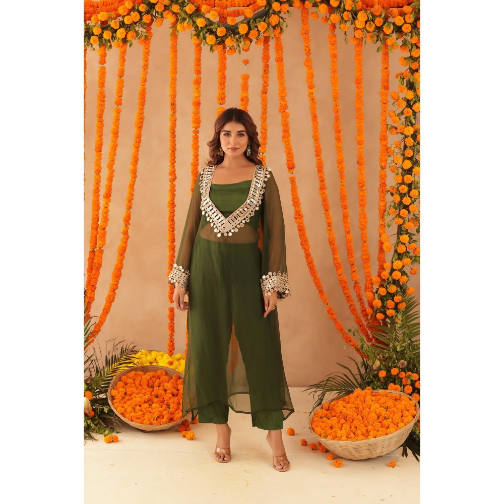 DEASHA INDIA Nida Green Mirror Work Kurta with Bustier & Dupatta ...