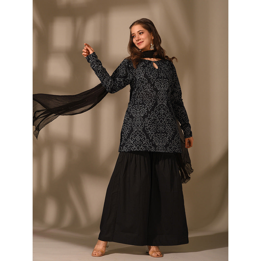 DIMPLE DESIGN STUDIO Black Bandhani Sharara (Set of 3) – Nykaa Fashion