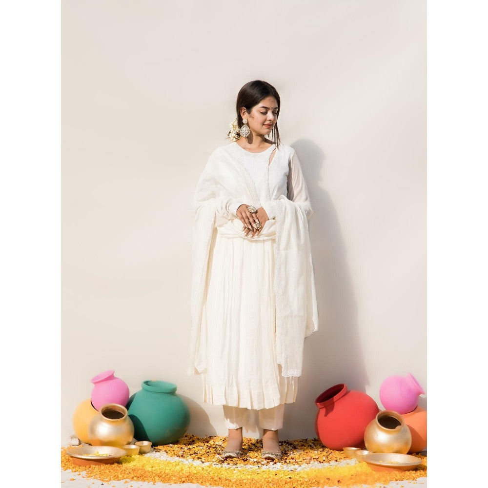 MITHI SUPARI Ivory Gulmohar Angarkha Kurta with Pant and Dupatta (Set ...