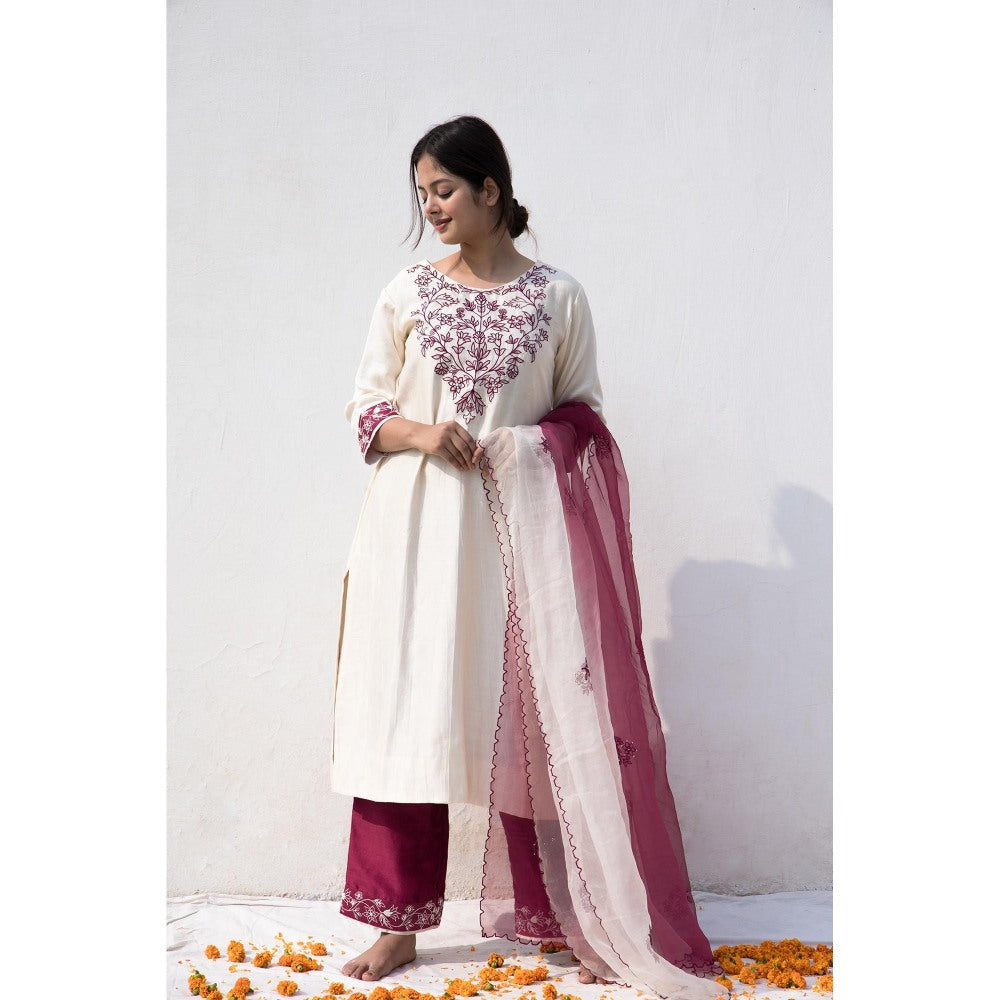 MITHI SUPARI Ivory Wine Ama Floral Embroidered Kurta with Pant and Dup ...