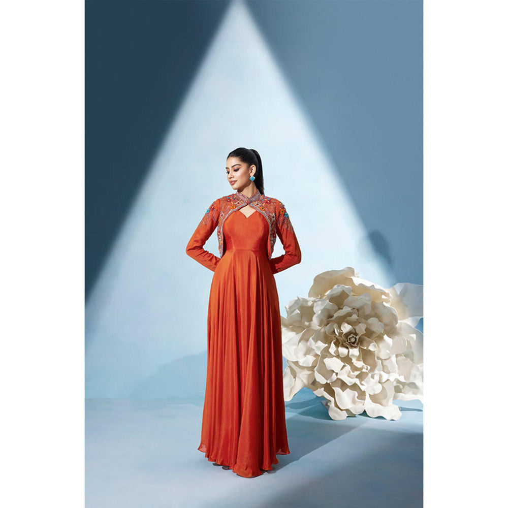 Qunic Sunset Ember Gown with Jacket – Nykaa Fashion