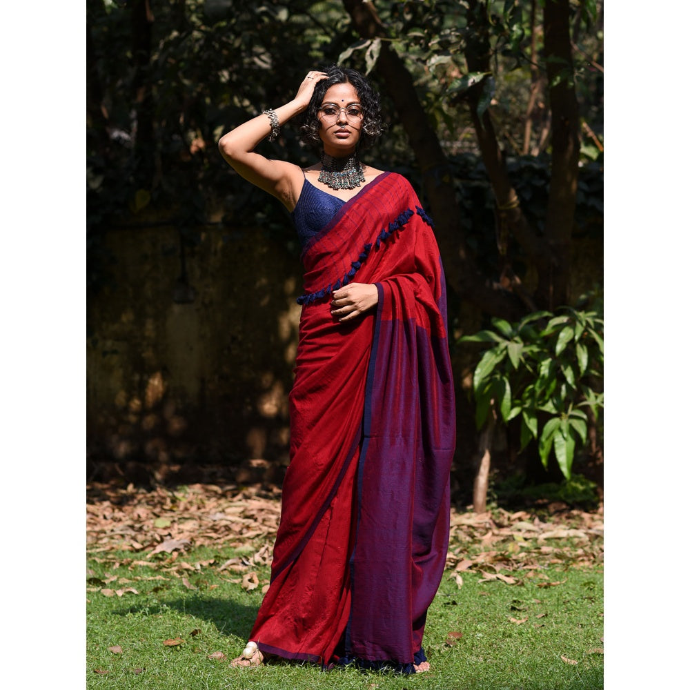 Suta Red Solid Cotton Blend Saree – Nykaa Fashion