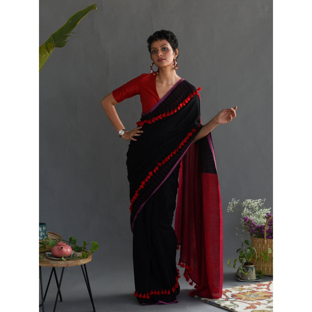 Suta Black Colorblocked Cotton Acrylic Saree – Nykaa Fashion