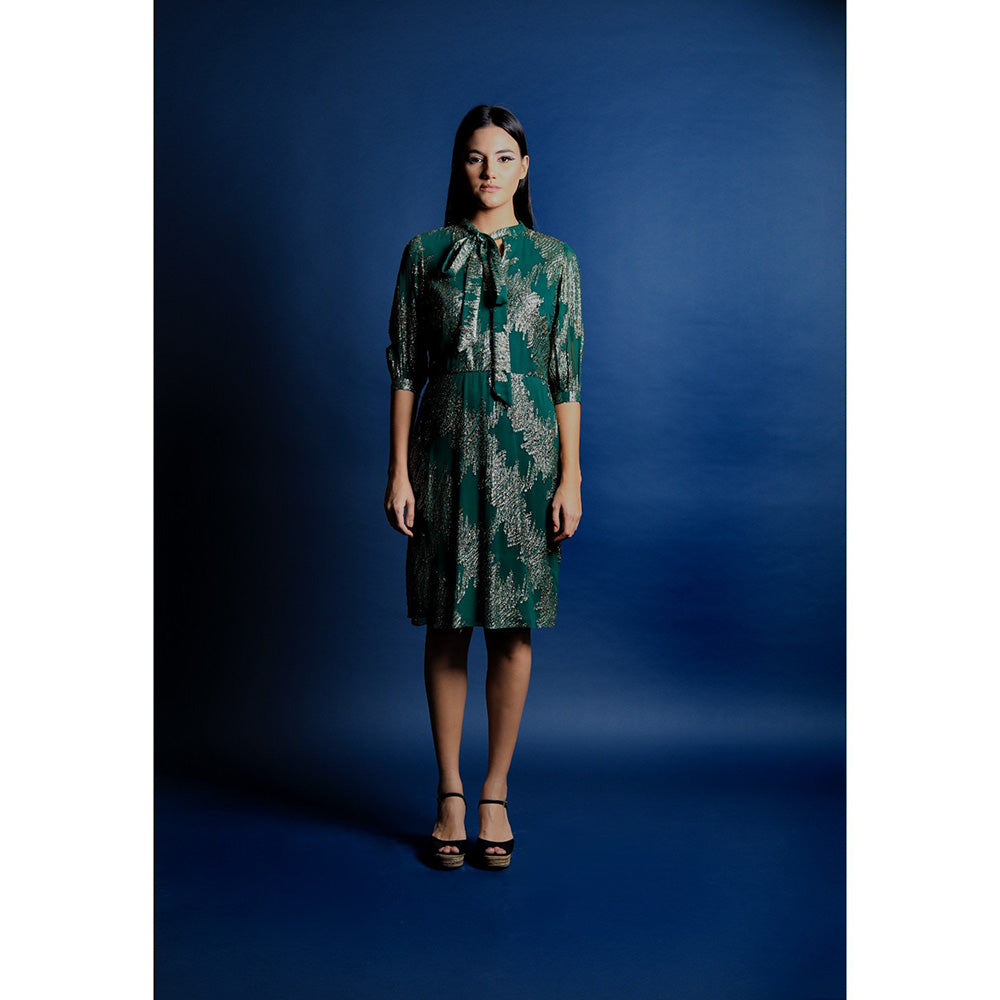Swatee Singh Green Scarf Collar Shift Dress – Nykaa Fashion