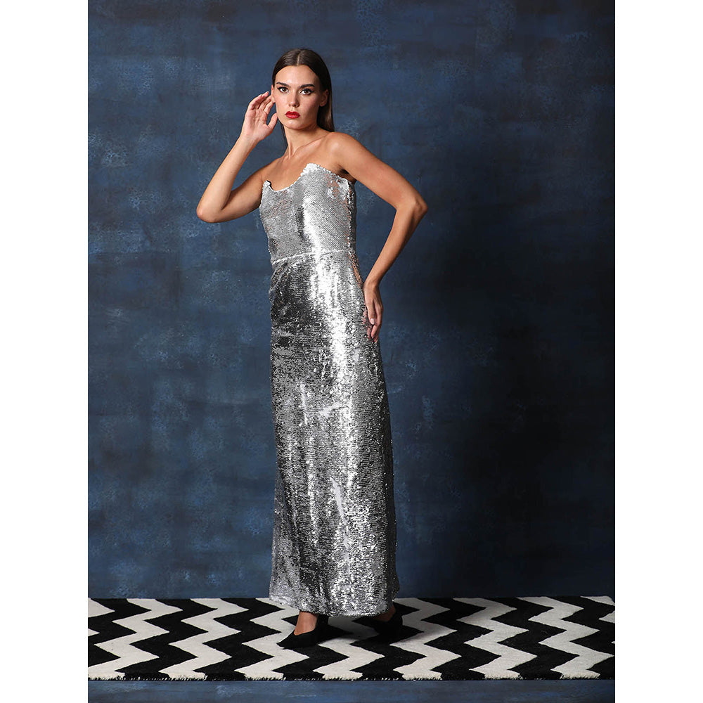 Swatee Singh Coreset Straight Fit Gown – Nykaa Fashion