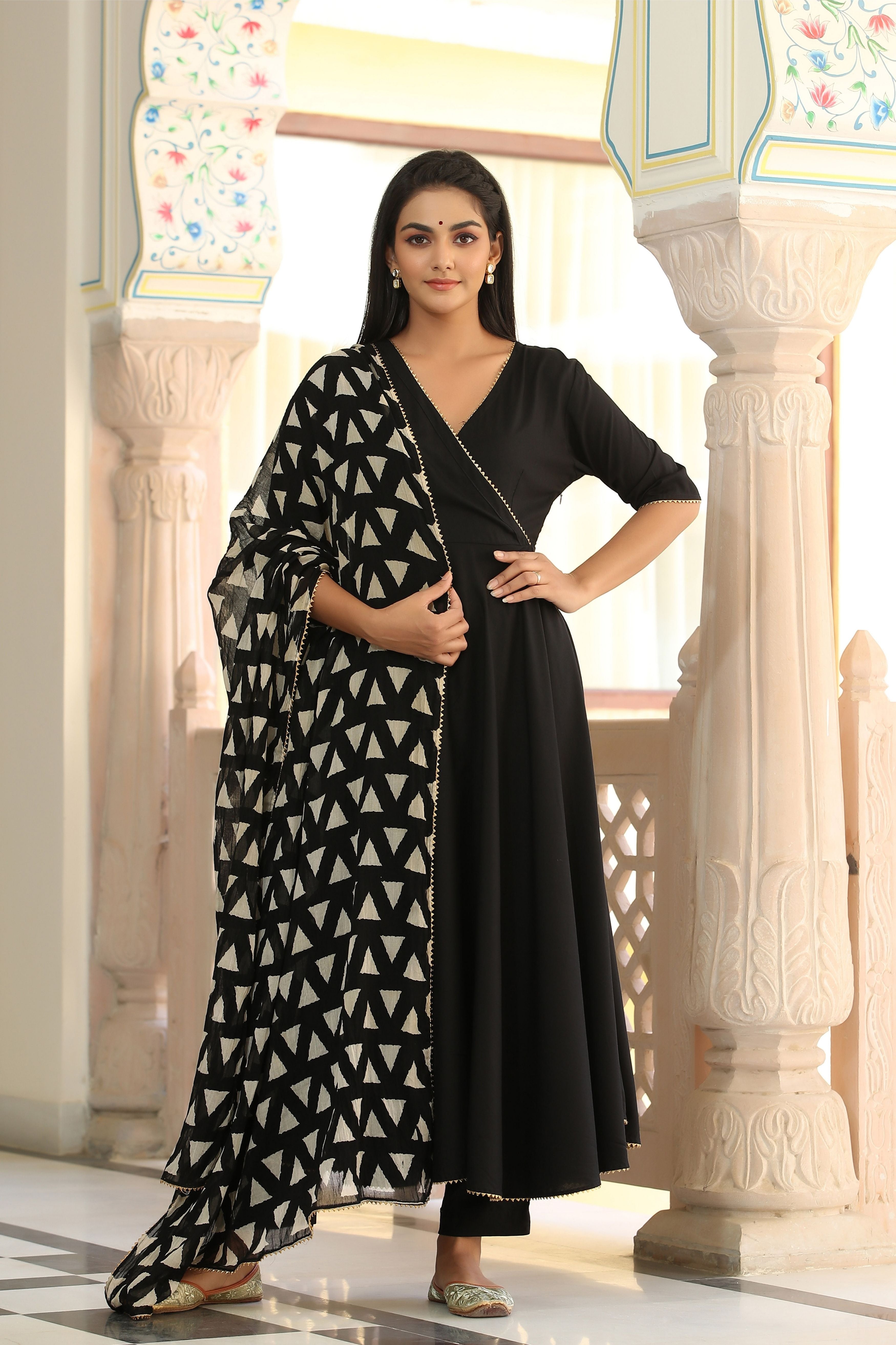 Charming Black Suit Set – Nykaa Fashion