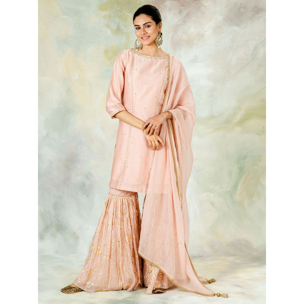 Mandira Wirk Peach Sequin Embellished Kurta With Foil Print Garara And ...