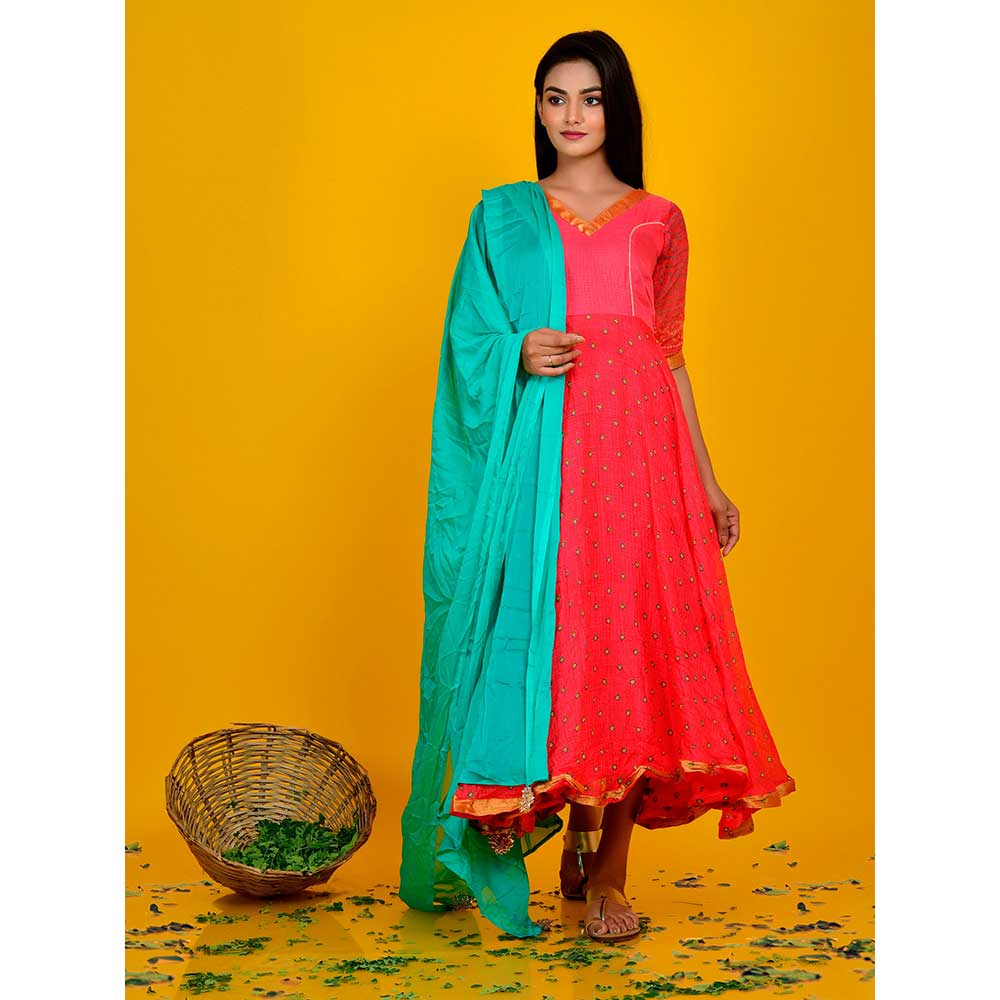 Rangpur Rani Pink Bandhani Flared Dress With Dupatta (Set of 2) – Nykaa ...